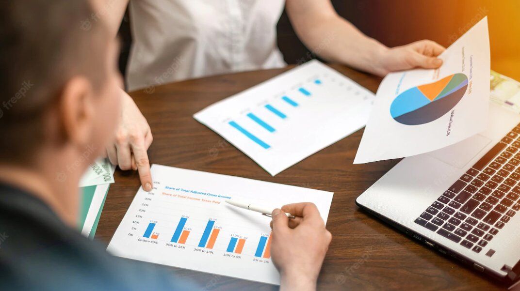 8 Essential Skills for a Data Analyst in 2023