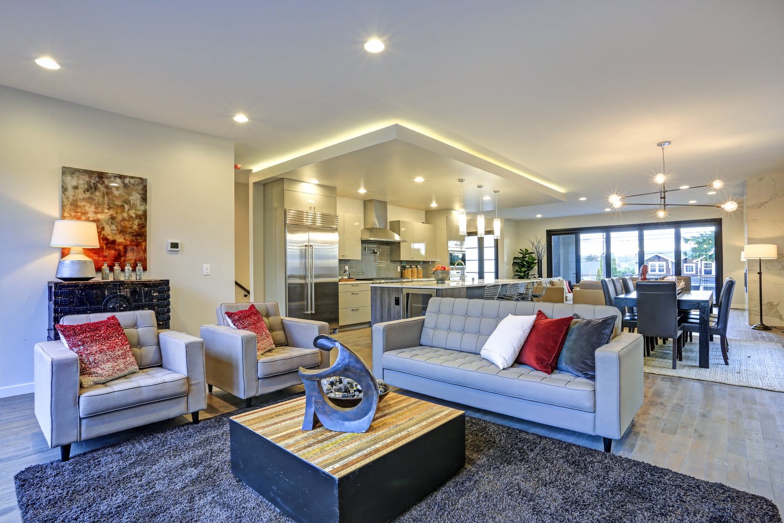 Elements That Can Elevate Your Living Room’s Design - InPeaks